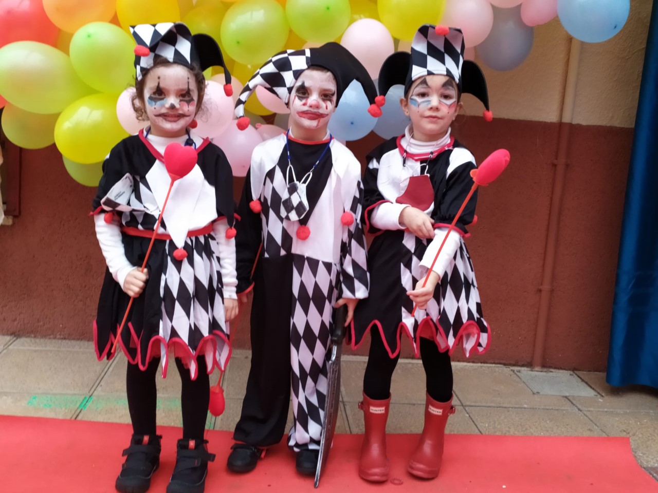 los-arlequines-martina-salva-y-elsa-1